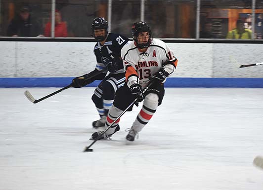 Taming the stormy seas: Gremlins score twice late, sink Pirates, 5-2 ...